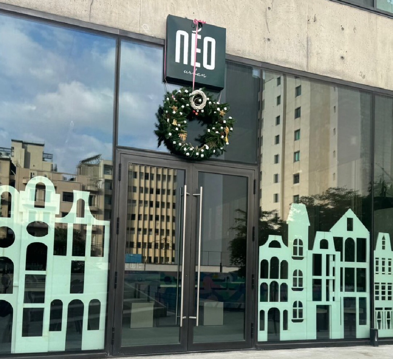 Neo Beirut - Sips n Dips